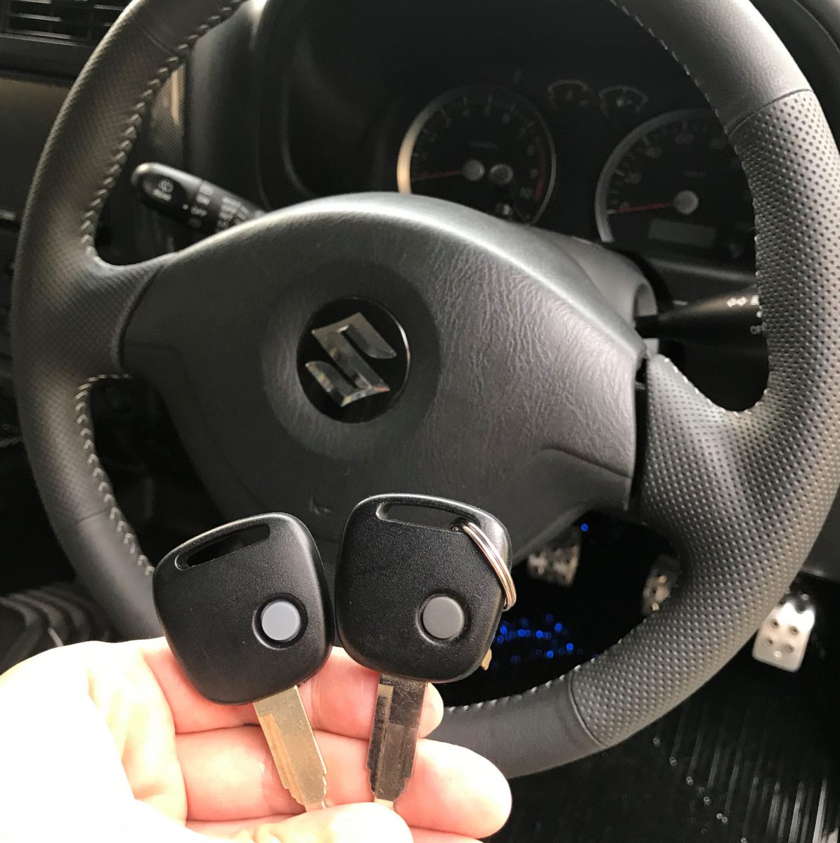 スズキ ジムニー キーレス付きスペアキー作成 静岡市駿河区 24時間営業の鍵屋 | キーマン静岡